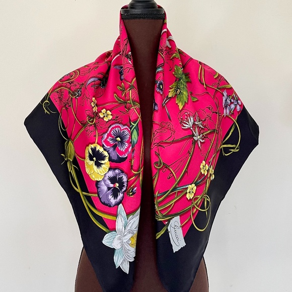Gucci | Accessories | Gucci Scarf Flora Infinity Print Pink Black ...